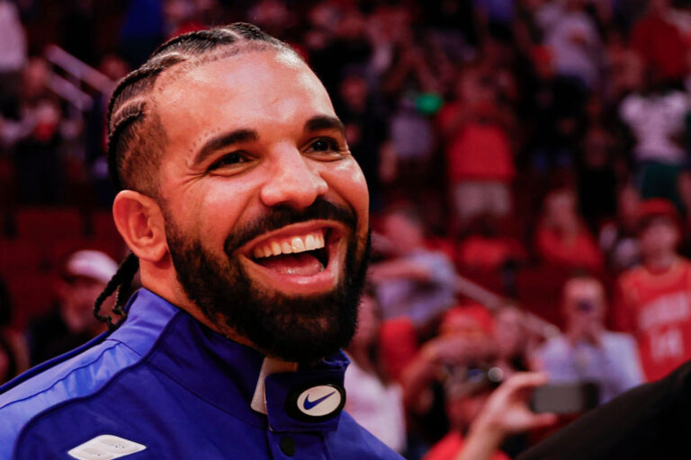 Drake Got A New Baby … Here’s Pictures Of The New Baby Mama!