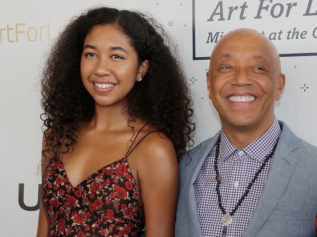 Russell & Kimora's Daughter Aoki, 21, Kissing 65 Yr Old BILLIONAIRE