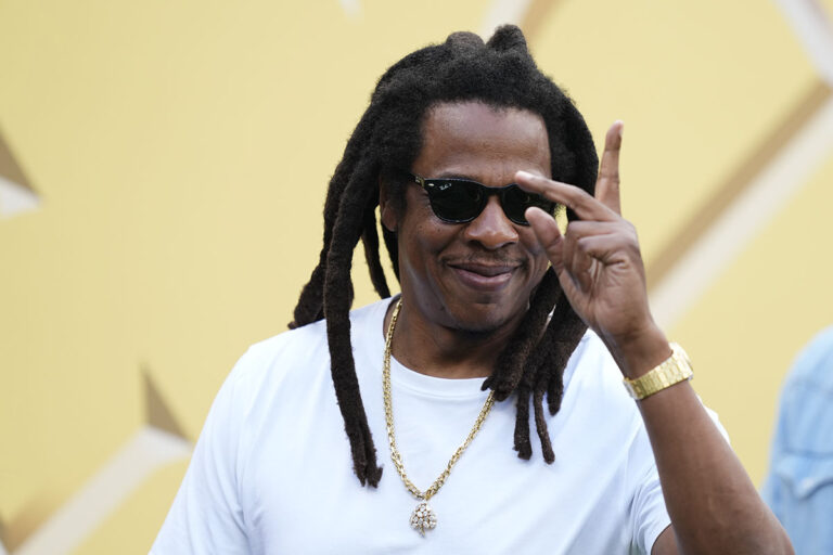 Jay Z’s New Afro & Freestyle …. Violates Nicki Minaj’s SON?