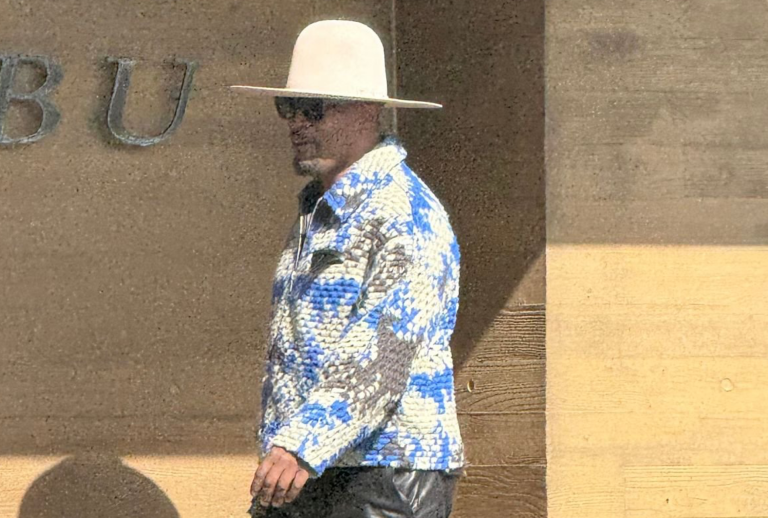 EXCLUSIVE: Jamie Foxx, 58, Expecting A Baby w/ New GF! (Yes ... She's ...